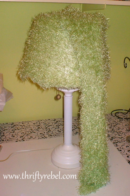 $3 Lamp and Lamp Shade Makeover - Color Me Thrifty