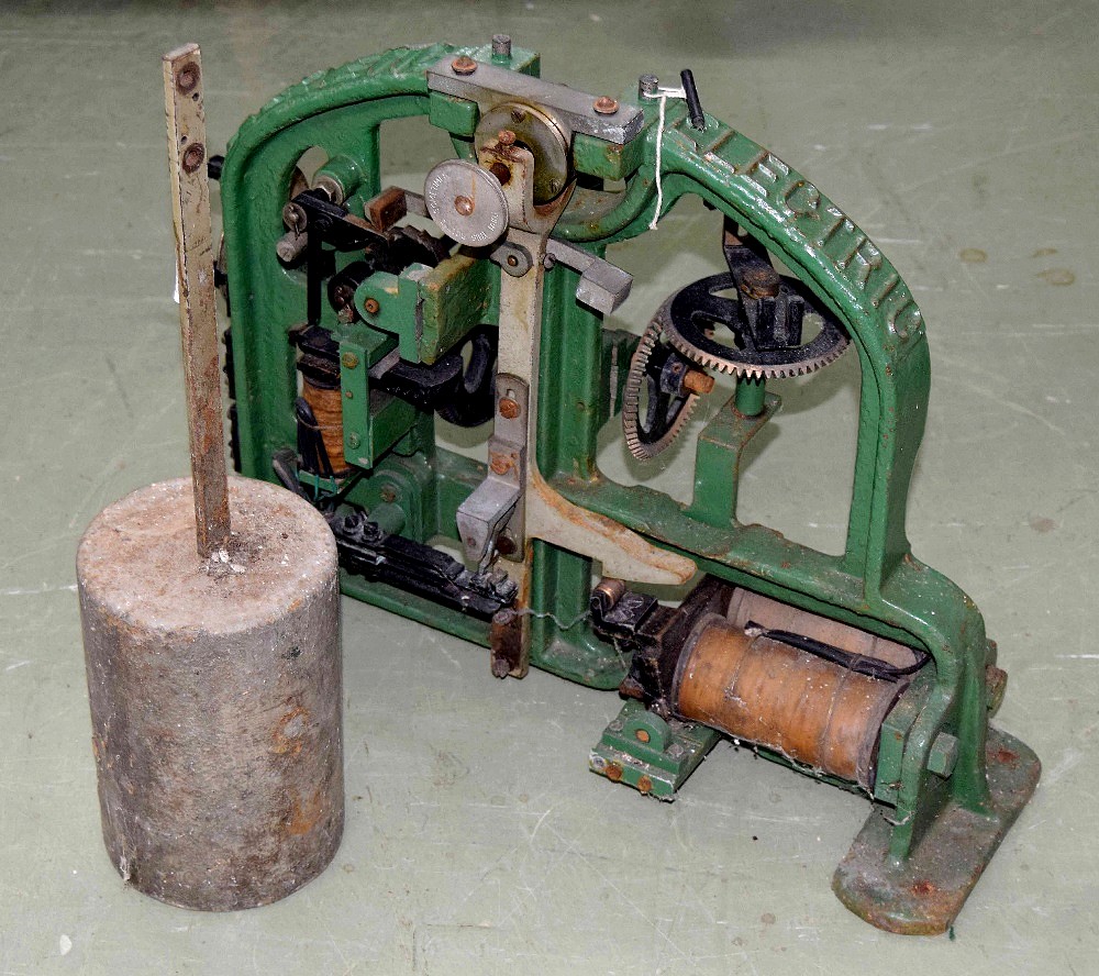 The Gents' 'Pulsynetic' Waiting Train Electric Turret Clock Movement ...