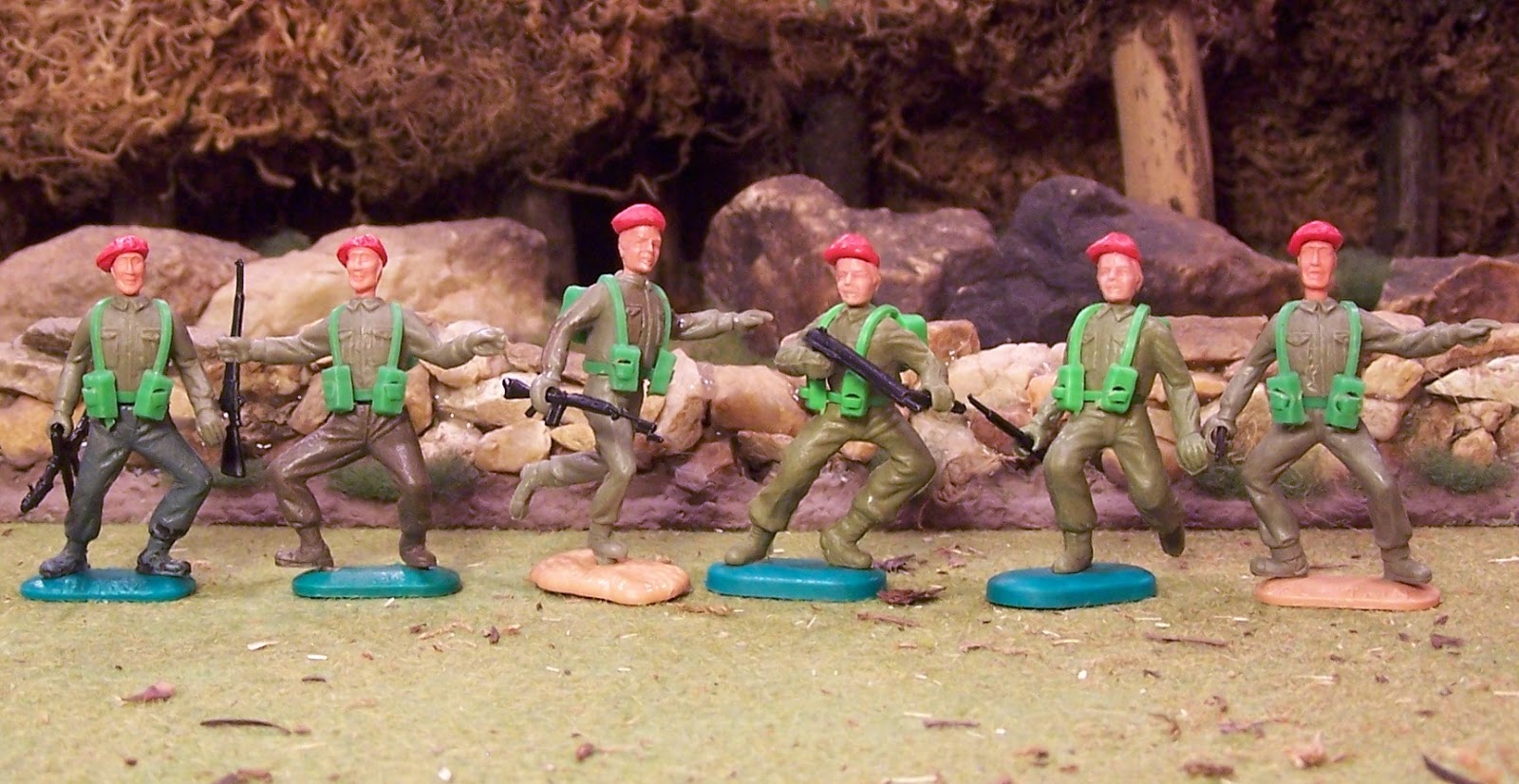 WWII Plastic Toy Soldiers: Timpo Swoppets - Toy Soldiers