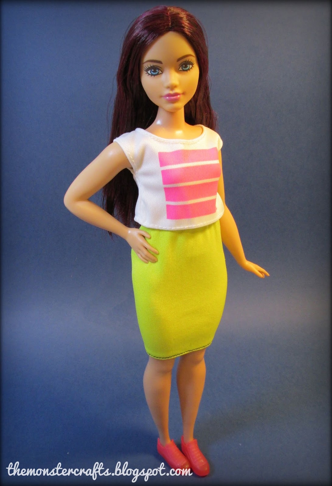 Doll Review: Barbie Fashionista Curvy "So Sporty"