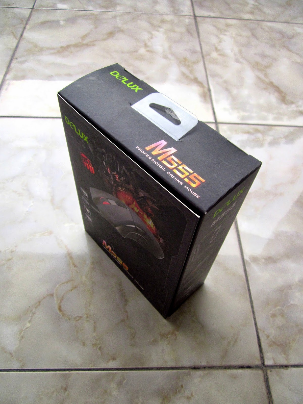 Delux M555 Gaming Mouse Unboxing