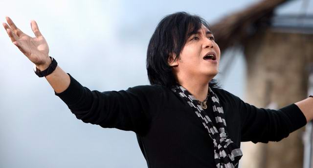 Biografi Ari Lasso - Biografi dan Sejarah