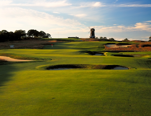 Top 10 Most Beautiful Golf Courses in The World