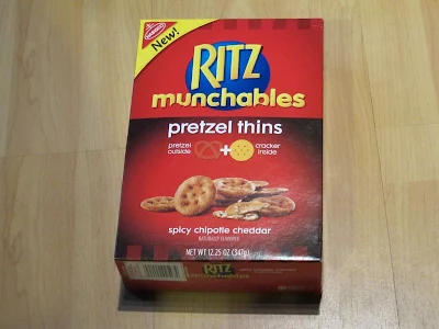 Review: Nabisco - Ritz Munchables Pretzel Thins Spicy Chipotle Cheddar