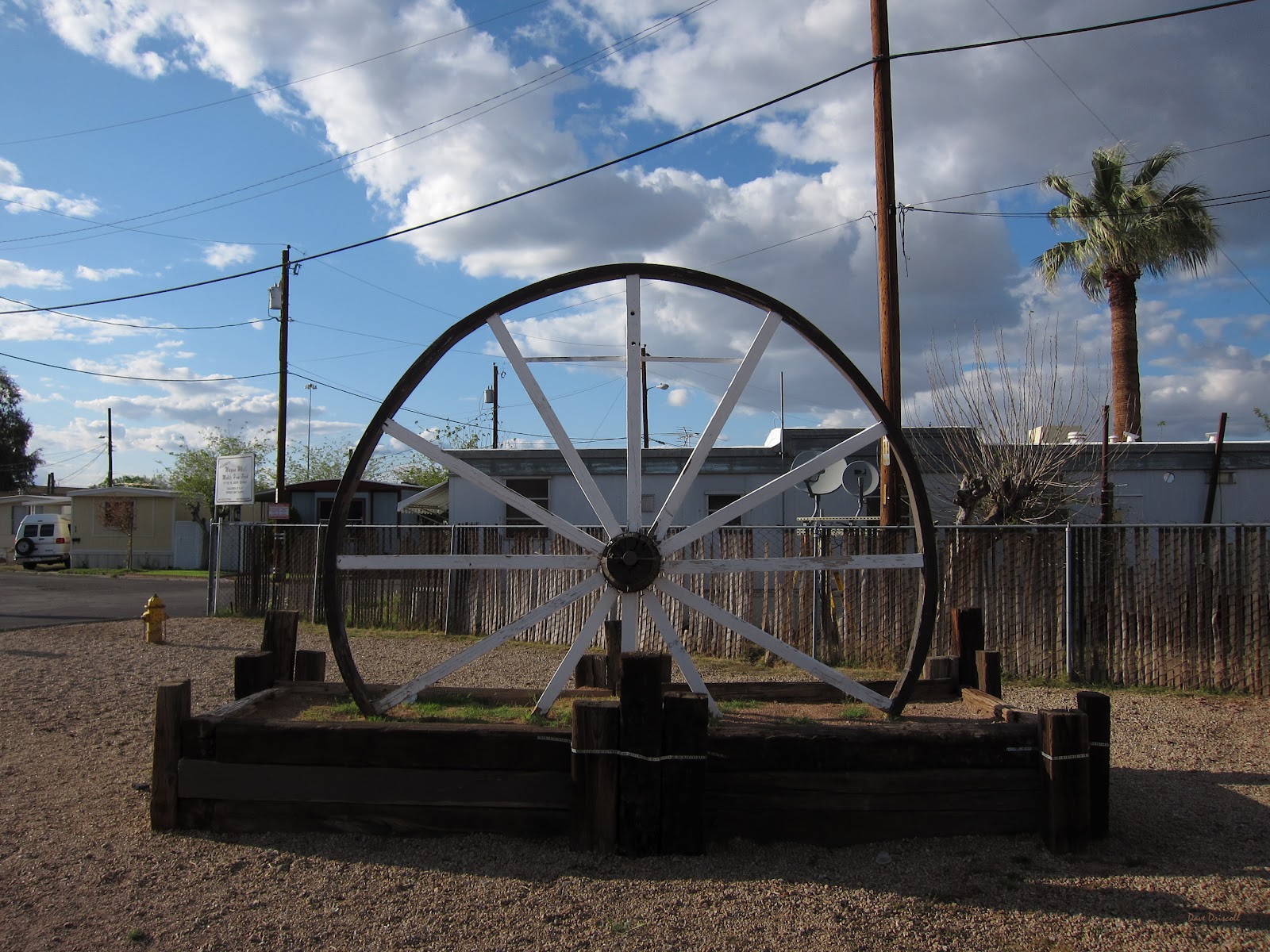 The Funset Strip: Wagon Wheel Mobile Ranch