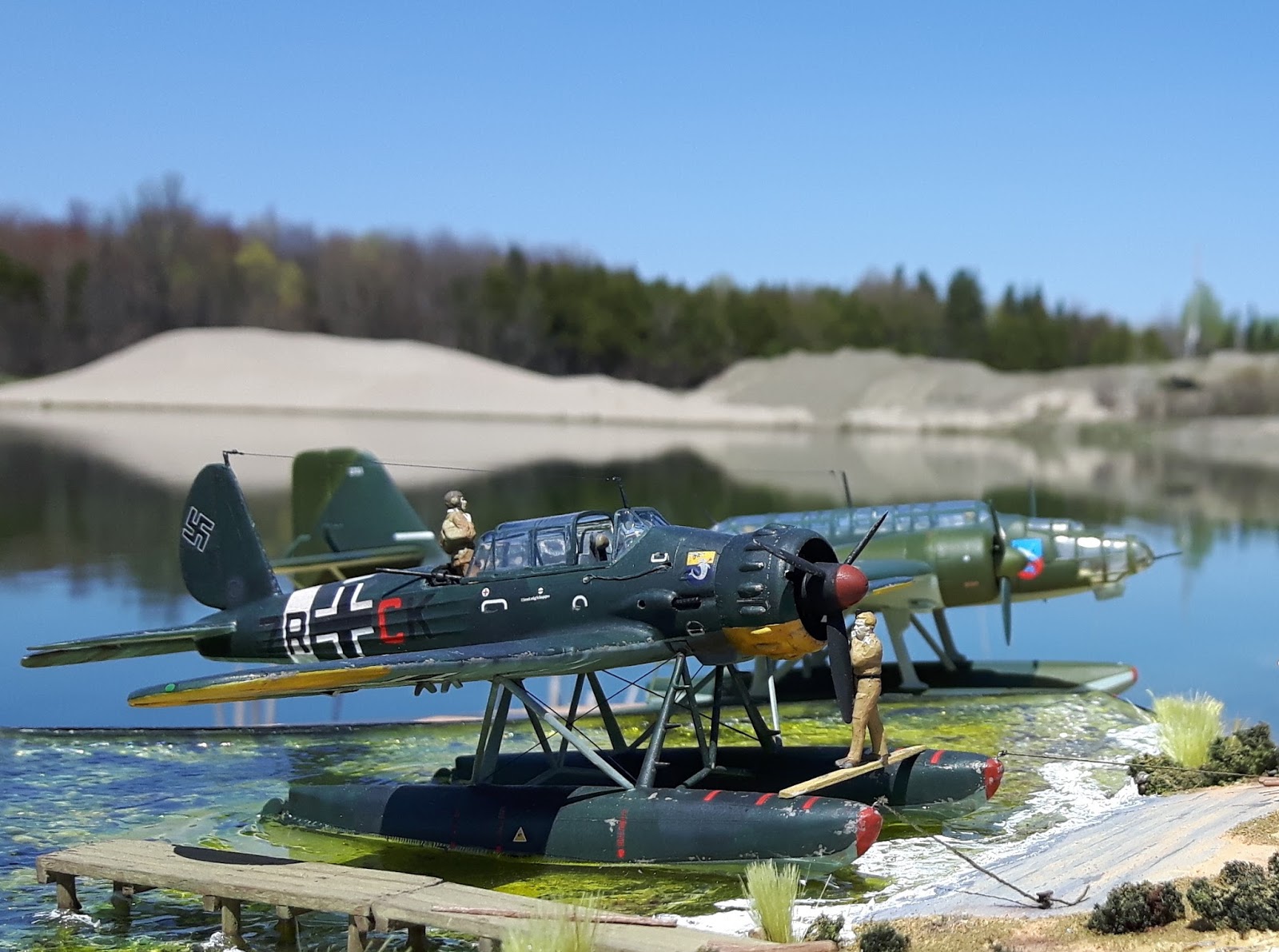 1/72 Scale Kits & Diorama: ARADO AR-196 A-3 Water Diorama
