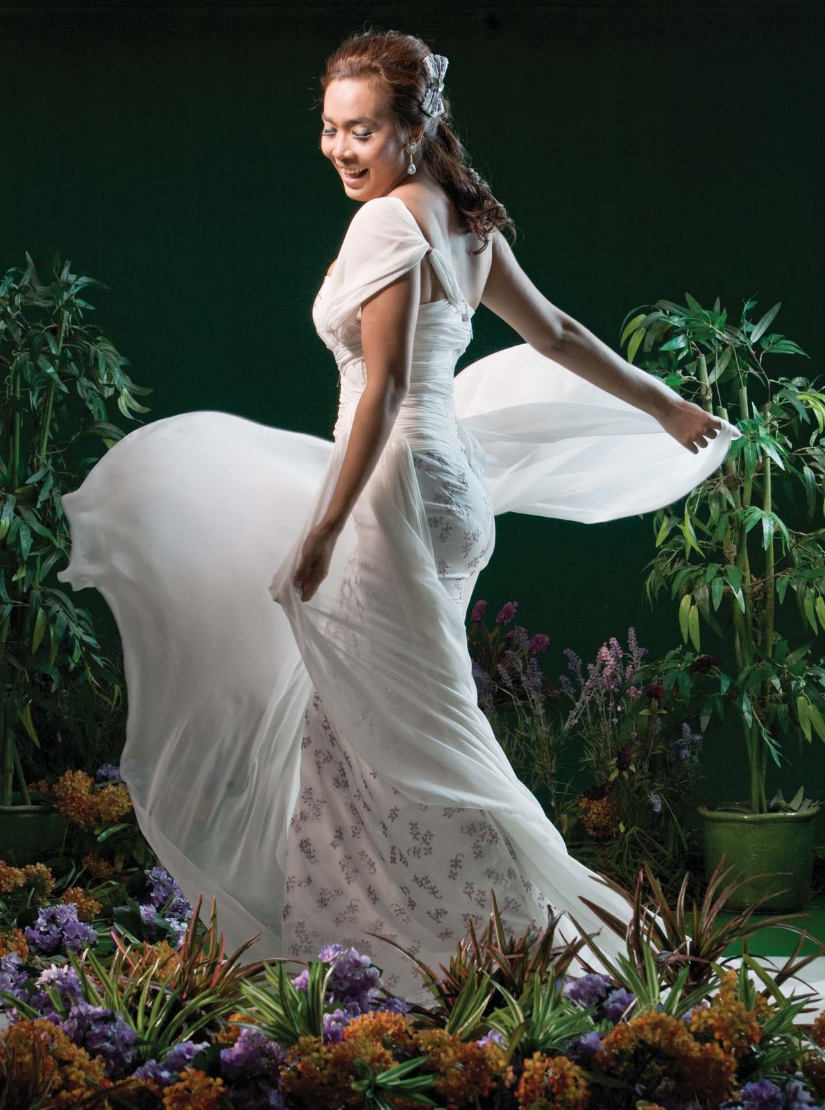 Moe Hay Ko - Dancing Queen