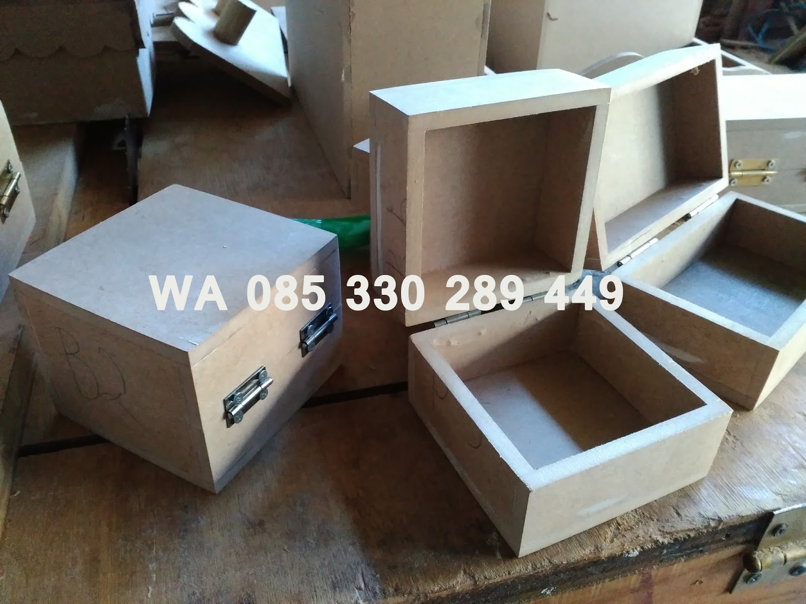 Kerajinan Souvenir Dari Kayu Limbah: Contoh Kotak Box Kayu Perhiasan ...