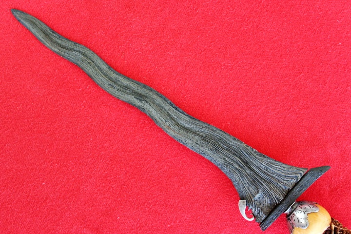 ZULL HERITAGE COLLECTIONS: DiMaharkan Keris Selit Palembang Antik