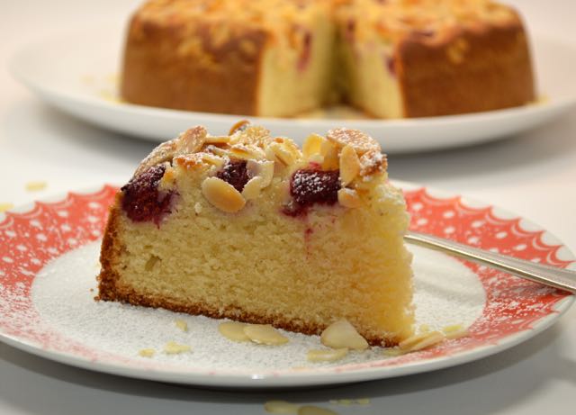 Kitchen Delights: Raspberry Bakewell Cake Recipe