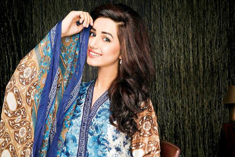 Beautiful Anum Fayyaz HD Wallpaper - all 4u stars wallpaper