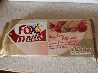 BiscuitsBlog: Featured Biscuit: The Fox's Raspberry and Cream Melt ...