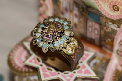 Letterology: The Paper Performance of Elizabeth Lyska