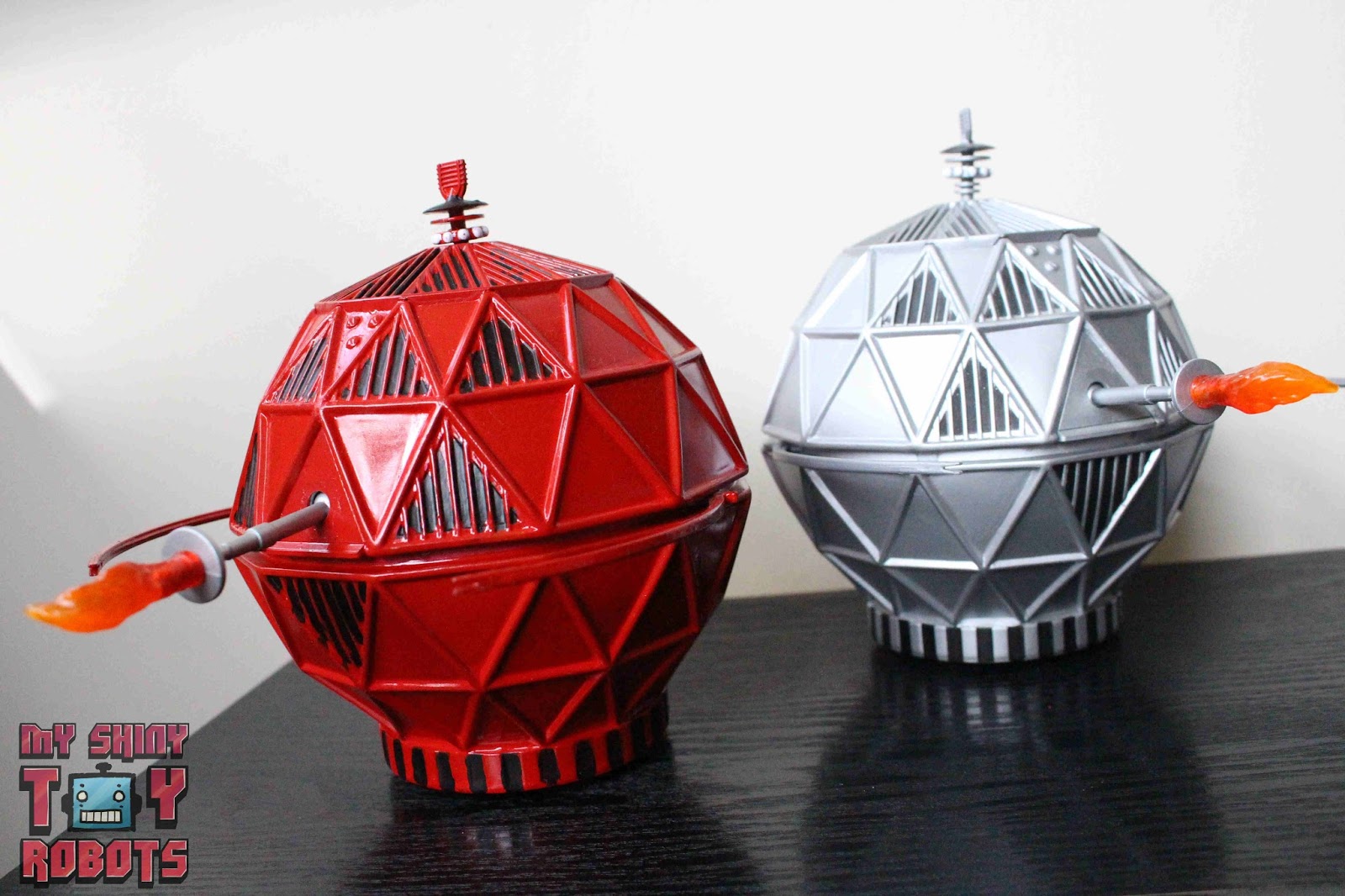 My Shiny Toy Robots: Custom Figure: TV21 Dalek Comics Menoid Master ...