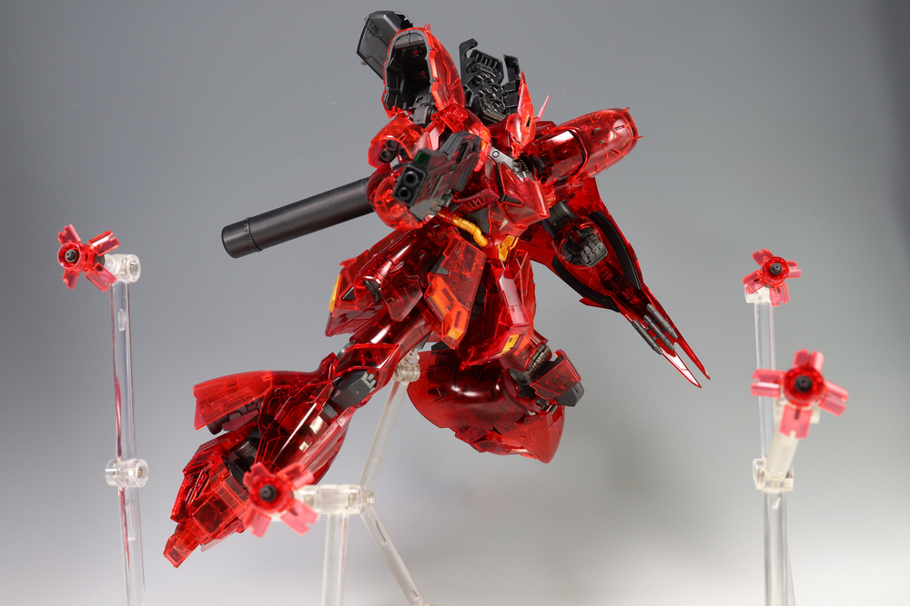 [ Review ] - RG 1/144 - Sazabi Clear Color