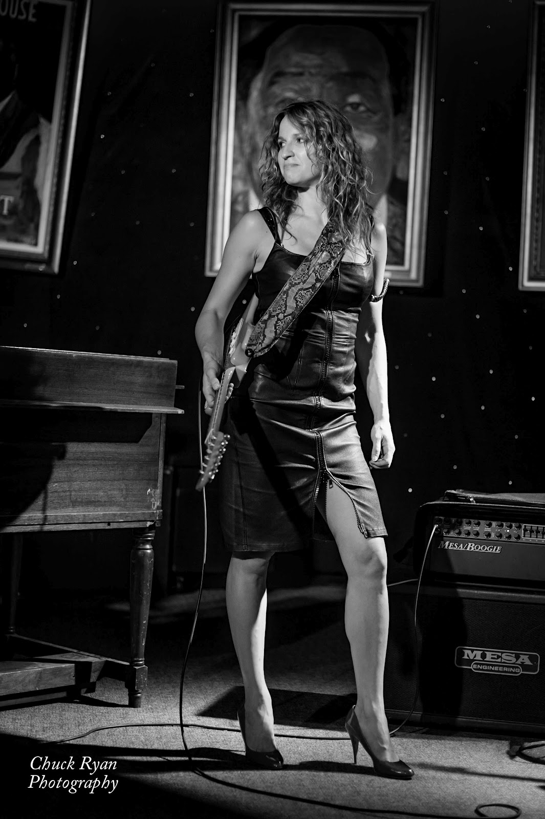 CIIcanoe...: Ana Popovic / Famous Dave's 2012