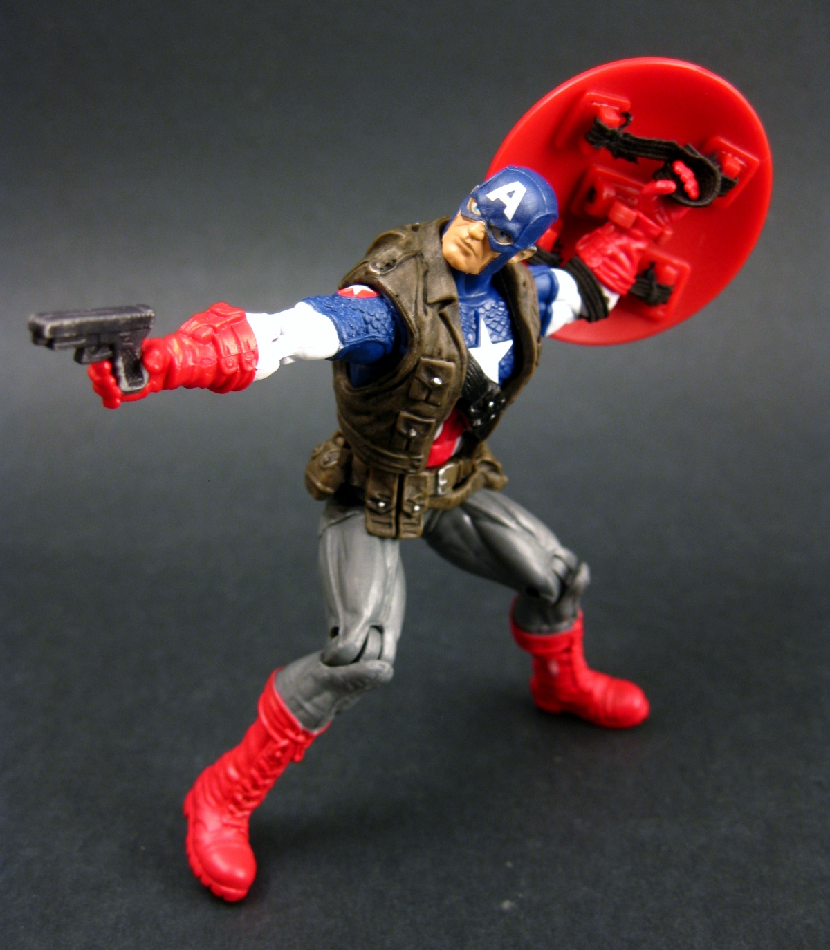 Chase Variant: The Avengers 3.75" Super Shield (Ultimates) Captain America