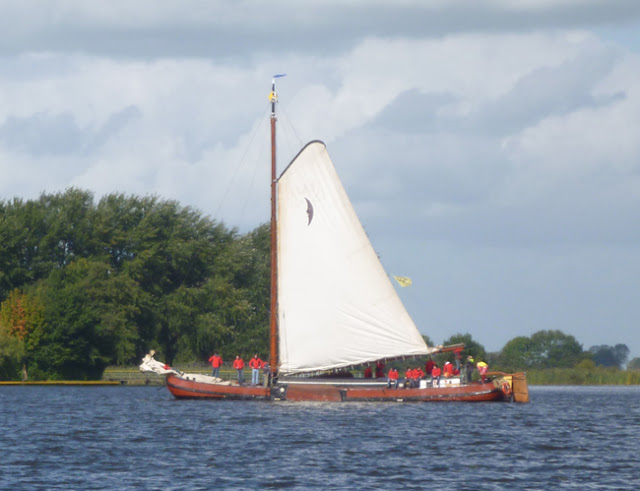 Skûtsje Zonder Zorg: In the Heart of Friesland