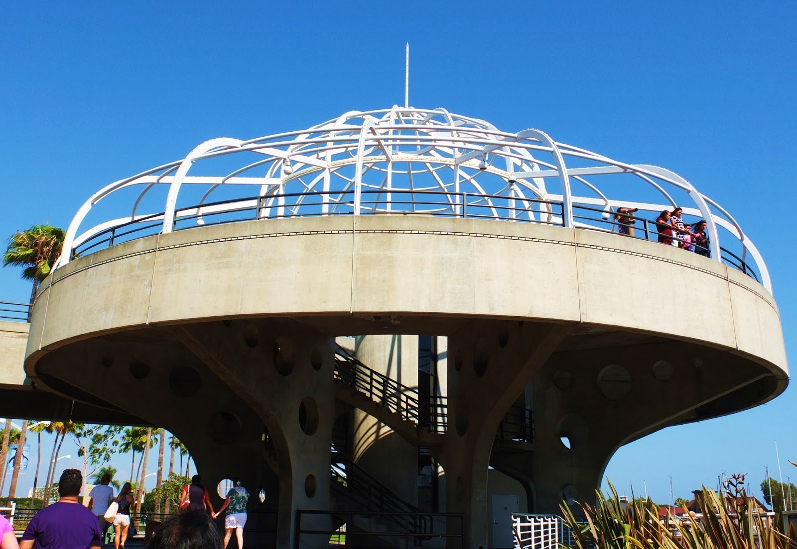 CALIFORNIA DREAMIN': THE PIKE AT RAINBOW HARBOR, LONG BEACH, CALIFORNIA