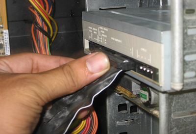 Sir Sherwin's Computer Tutorial: Installing Hard Disk Drive and Optical ...