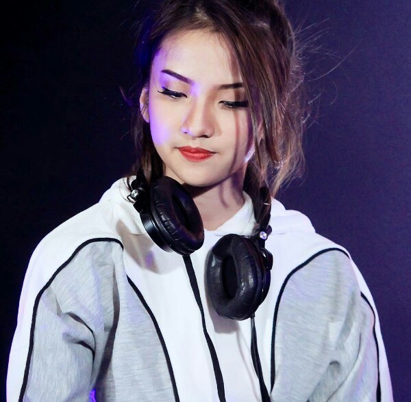 Biodata Lengkap Nadhifa Salsabila JKT48 (Nadse) Terbaru - Trendesia