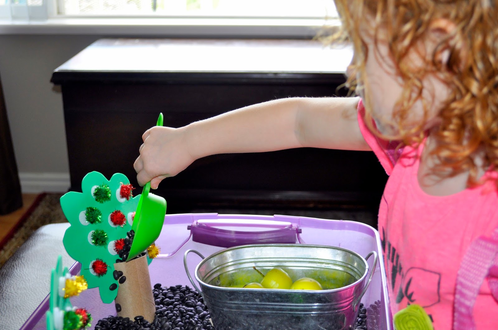 Apple Orchard Sensory Bin - I Heart Crafty Things