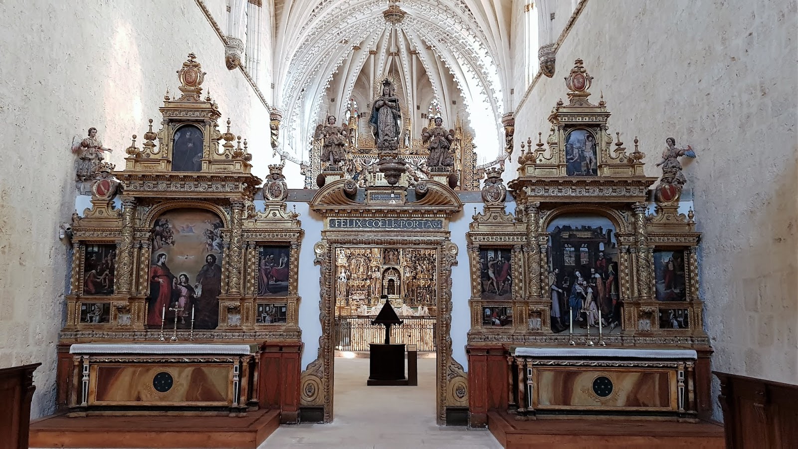 Lugares Sacros: Capilla mayor de la Cartuja de Miraflores