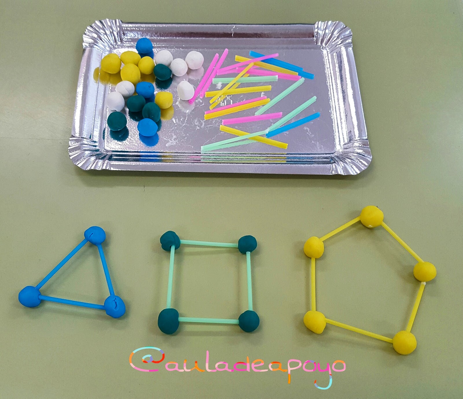 EN EL AULA DE APOYO: FORMAS Y COLORES