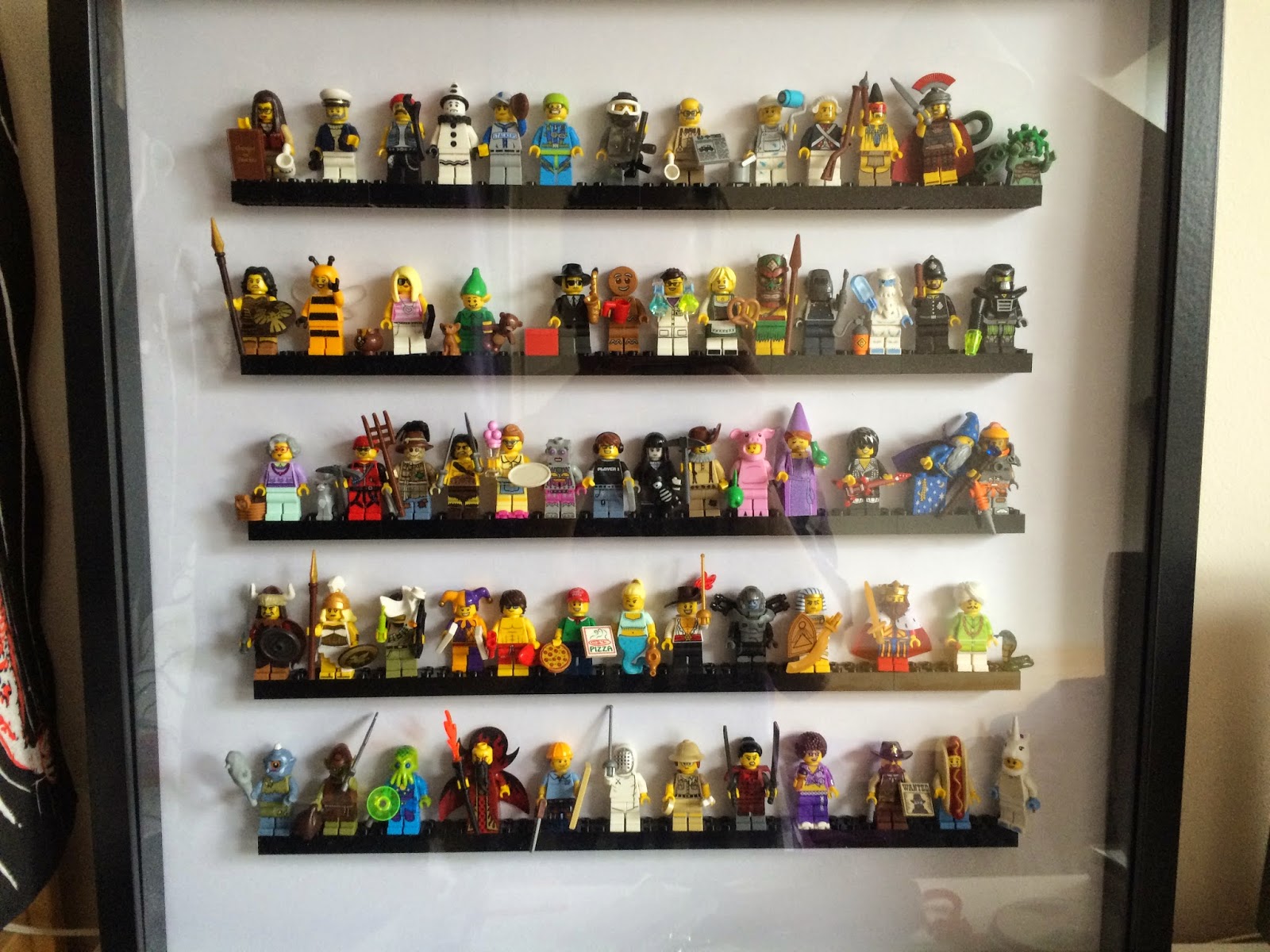 Kinsta presents...: LEGO Display Cases