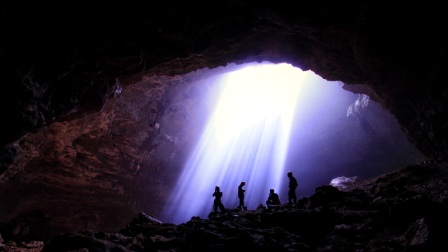 Angin Tropis: Rekomendasi Destinasi Liburan Tahun Baru 2019.