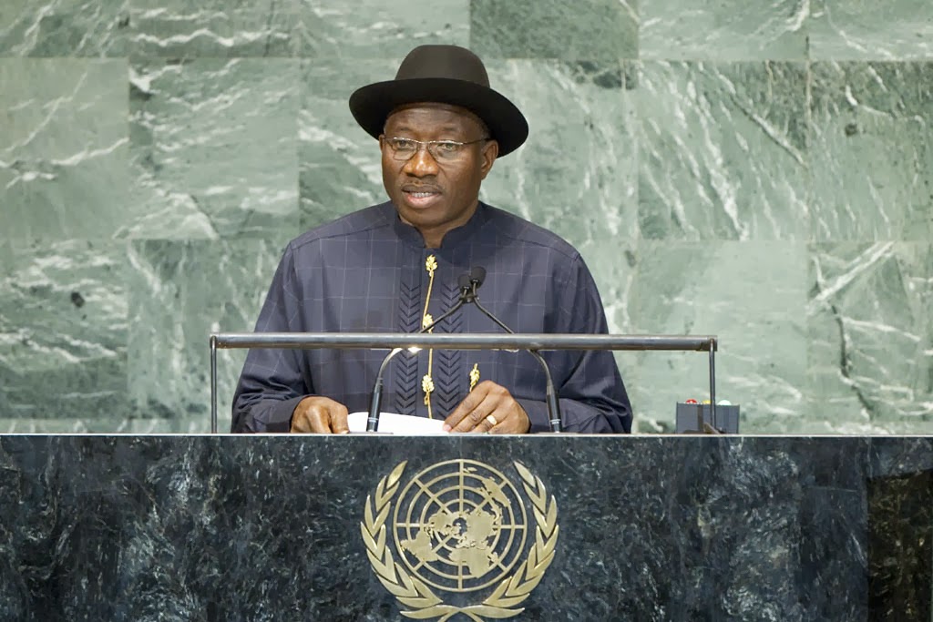 E.E.R: President,Goodluck Ebele Jonathan addressing a session of the ...