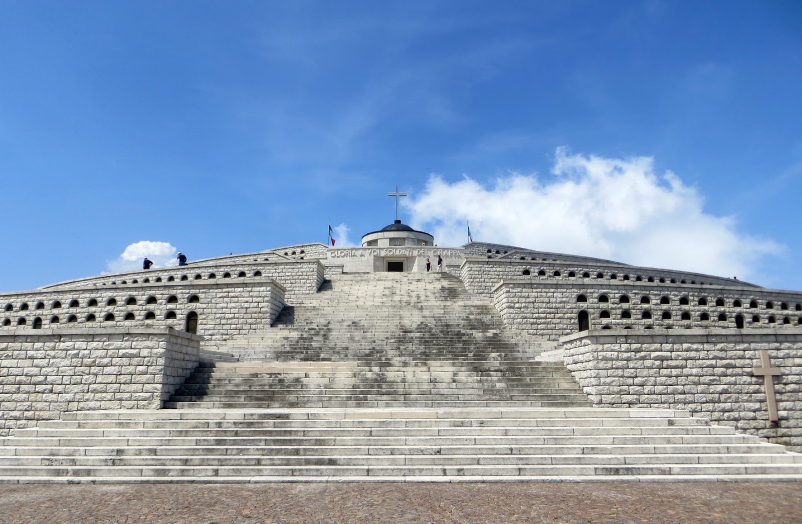 Escursione a Cima Grappa da Valle San Liberale - Montagna di Viaggi