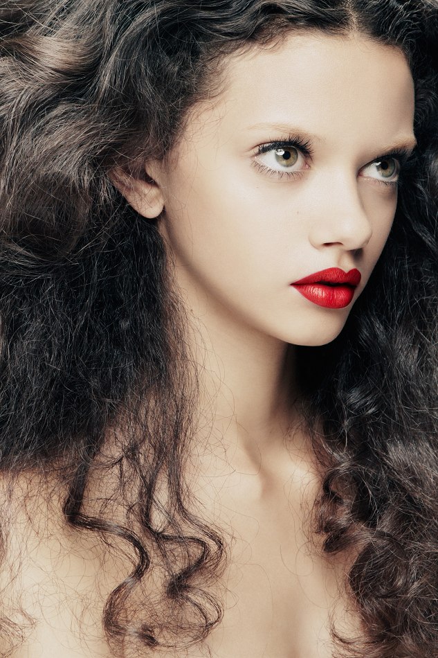 HOT or NOT: Newcomers: Marina Nery