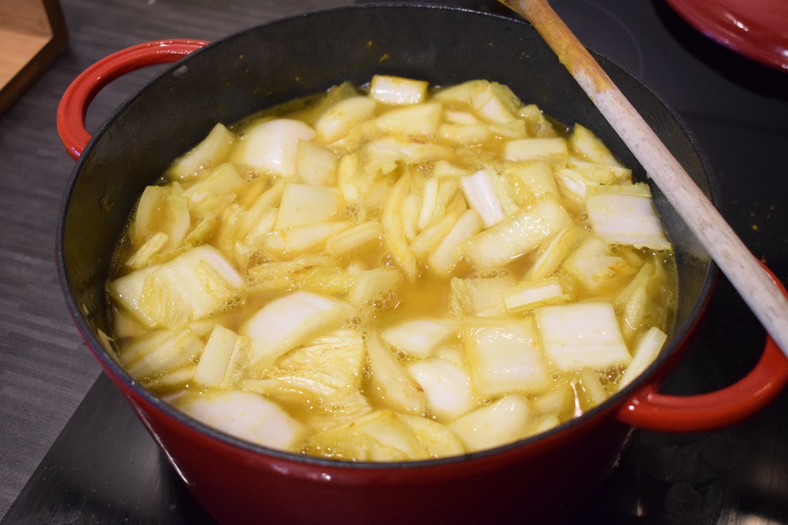 Chicken soup with Chinese cabbage and curry - Kippensoep met Chinese ...