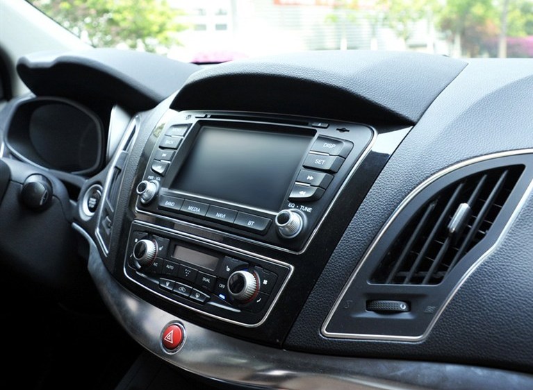 Mais imagens do SUV chinês Jac S2