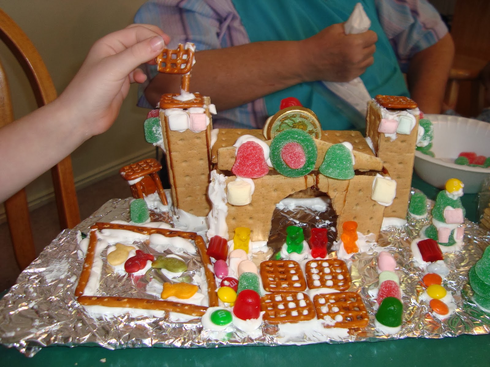 Wiggle, Poke, Giggle, Zoom: Graham Cracker House, Train, Castle, and ...