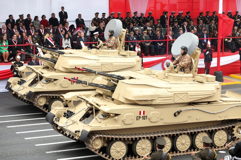 Defensa Militar: Las Fuerzas Armadas del Perú muestran unidades de ...
