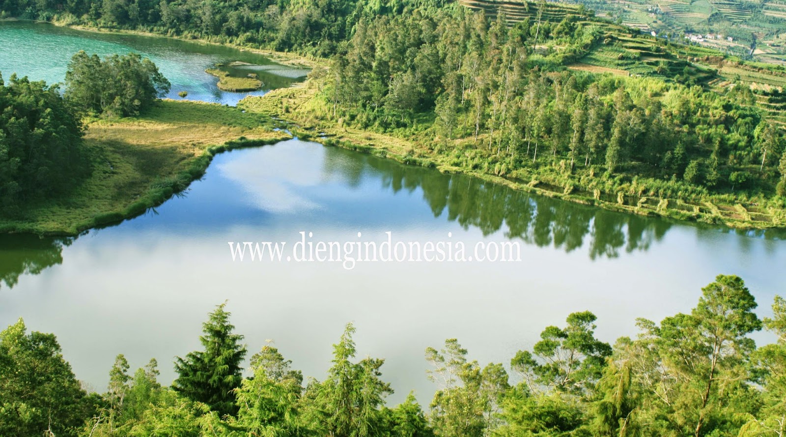 Telaga Warna Dieng Plateau - Dieng Indonesia