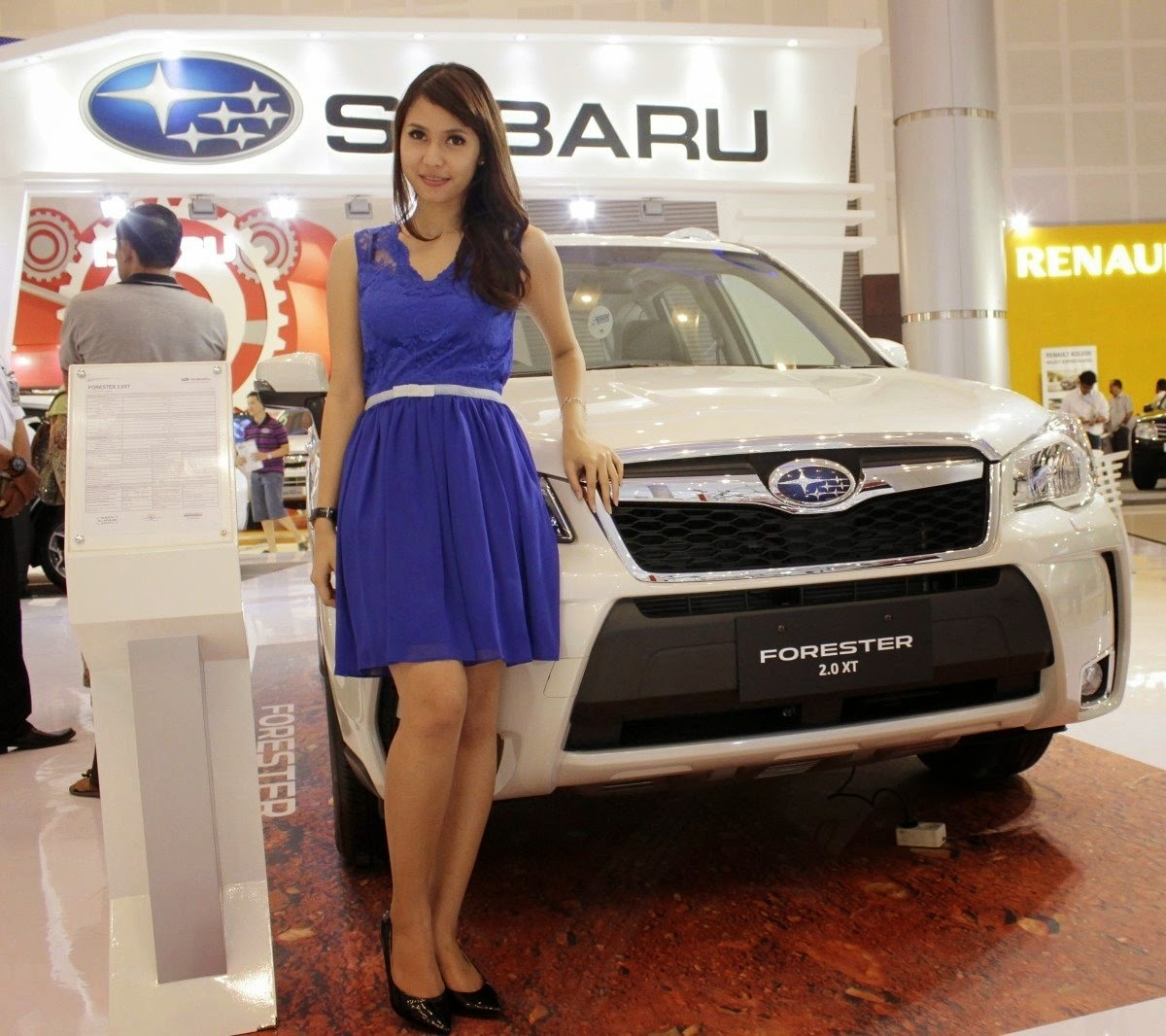 Kumpulan Foto SPG IIMS 2013 | Jualan Mobil