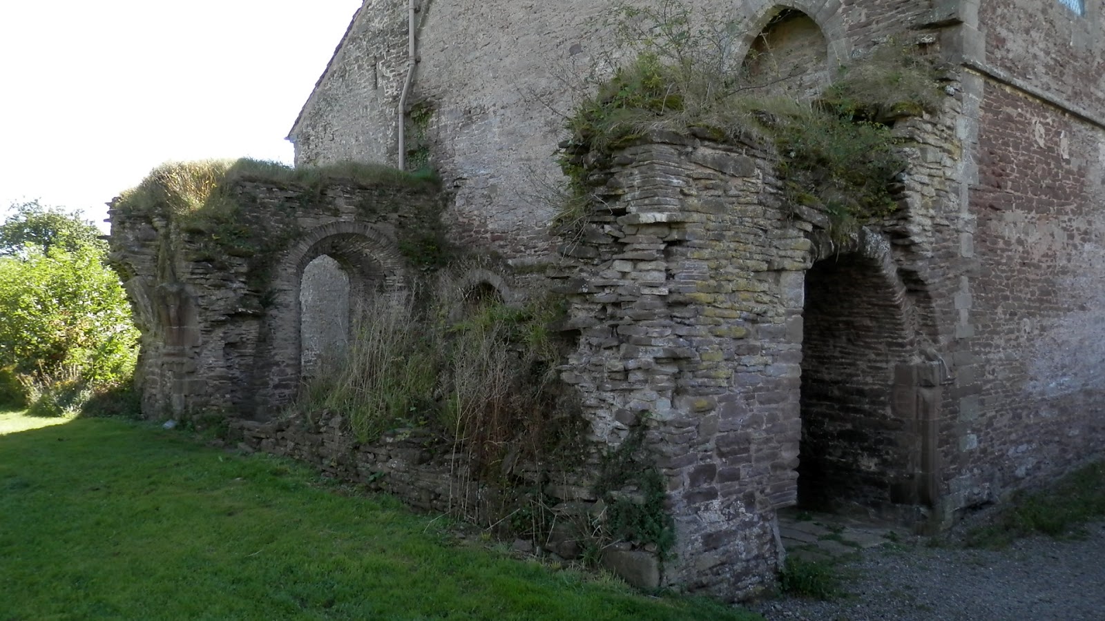 Travel with Kevin and Ruth: A visit to Dore Abbey