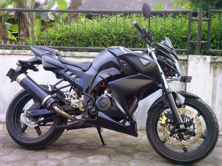Yamaha Byson Modif Tangki Standar Dengan Berbagai Sayap
