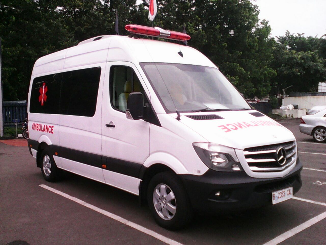 SEWA AMBULANCE VIP & MOBIL JENAZAH 24 JAM | RENTAL AMBULANCE 4X4 ...