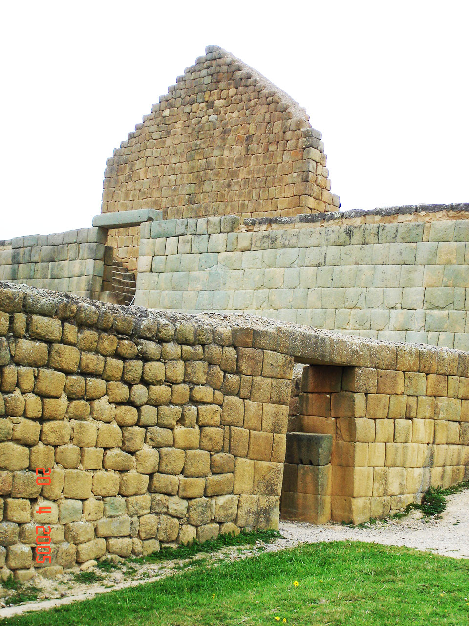 Conheça o Templo do Sol do Império Inca em Ingapirca, no Equador, onde ...