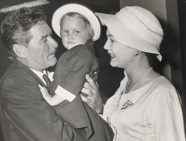 Errol Flynn: Errol Flynn & His Children (Photos)