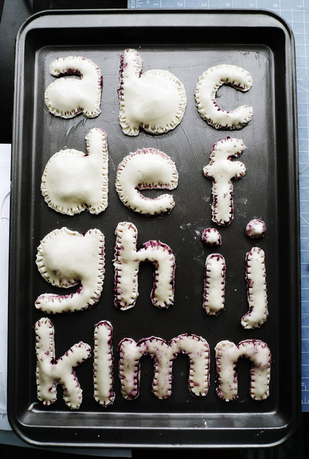 glitter, glue and fireflies: Tuesday Typeface...Pie