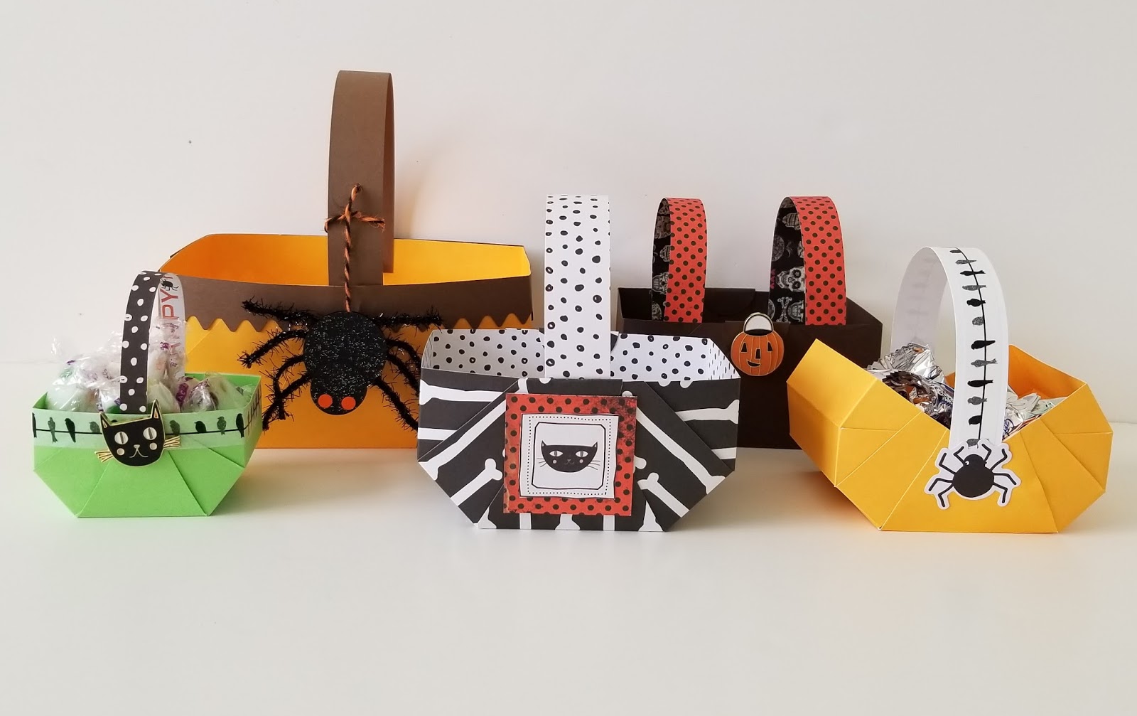 Aunty Vera Scrap and Craft: Trick or Treat - Lolly's Halloween Baskets