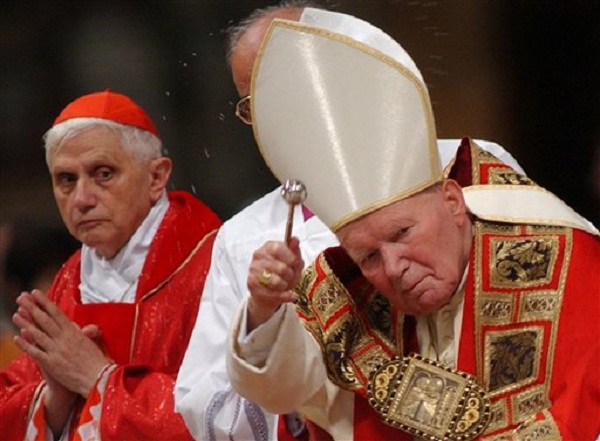 Catholicism for Everyone: Photos of Benedicts XVI and John Paul II together
