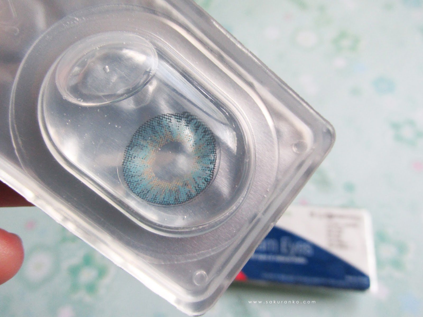 Sakuranko: Natural Blue Contact Lenses