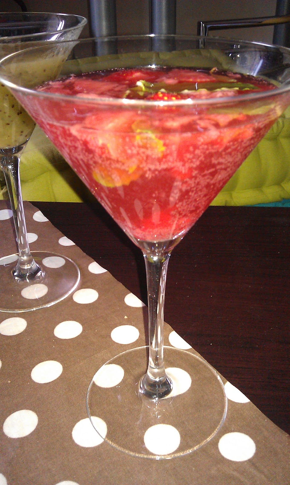 La tambouille de Charline: Punch sans alcool aux fruits rouges