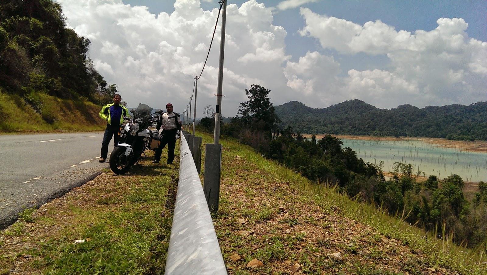Ride to Pedu Lake, Muda Lake, Beris Lake, Temenggor Lake & Stong State ...
